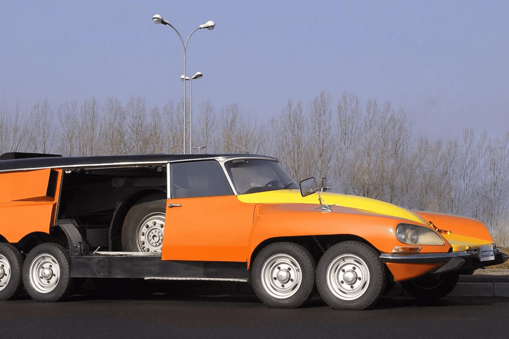 This Ten-Ton 10-Wheeled Citroen Was The ‘70s Solution for Testing ...